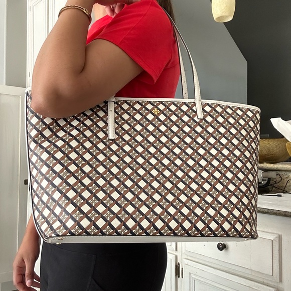 Tory Burch | Bags | New Tory Burch Signature Doublet Monogram Geo ...